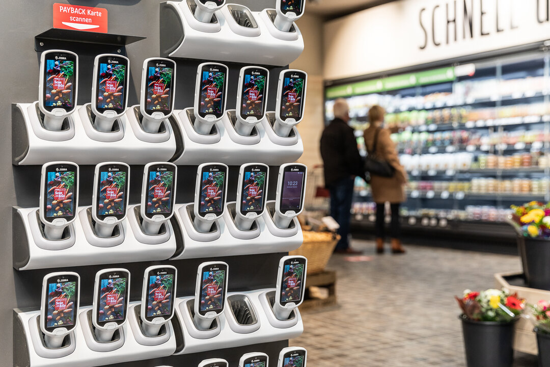 Home of IT: Am Anfang waren Eins und Null. | REWE digital