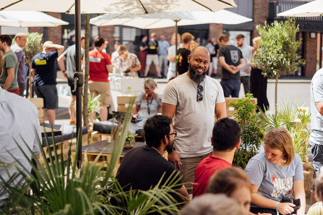 Starte deine IT-Ausbildung bei REWE digital